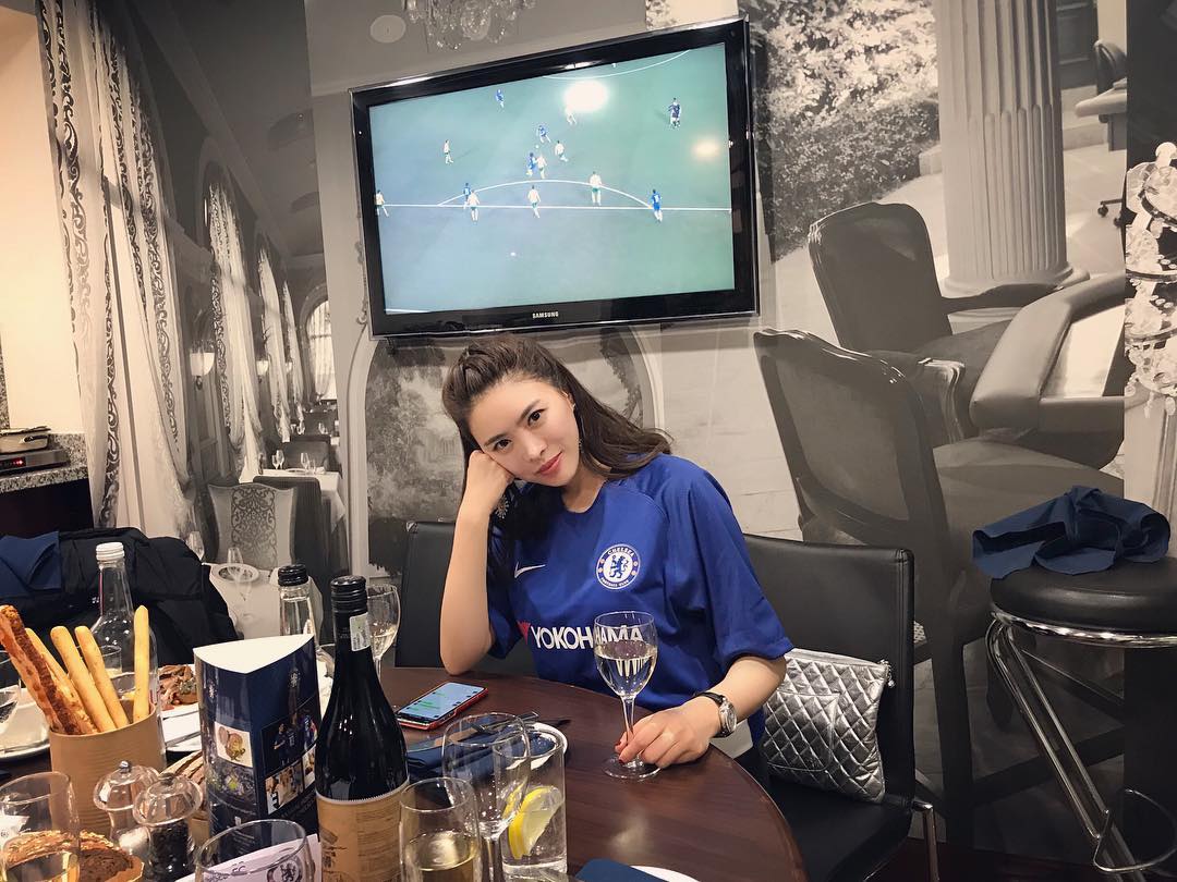 巴特勒“华人新女友”，是C罗铁粉？_澳客